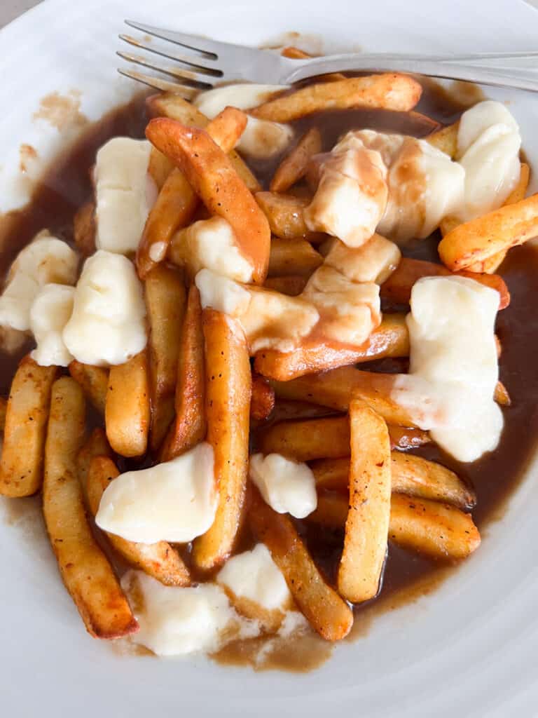 Air Fryer Poutine (3 Ingredients) 3 Ingredients - Recipe Diaries