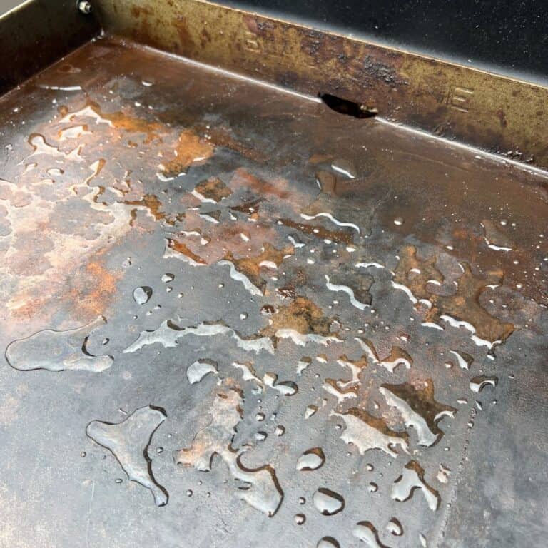 How to Clean a Blackstone Griddle (with Rust) - Recipe Diaries