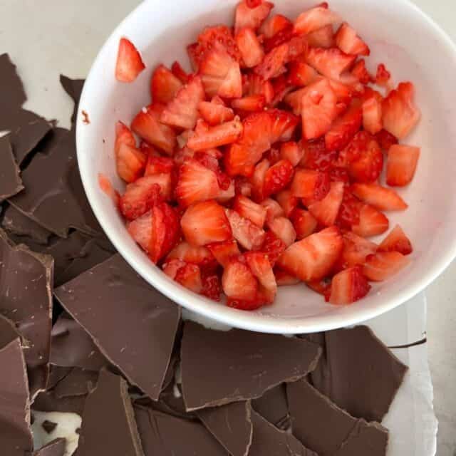 Viral Strawberry Salsa with Cholate "Chips" - Recipe Diaries