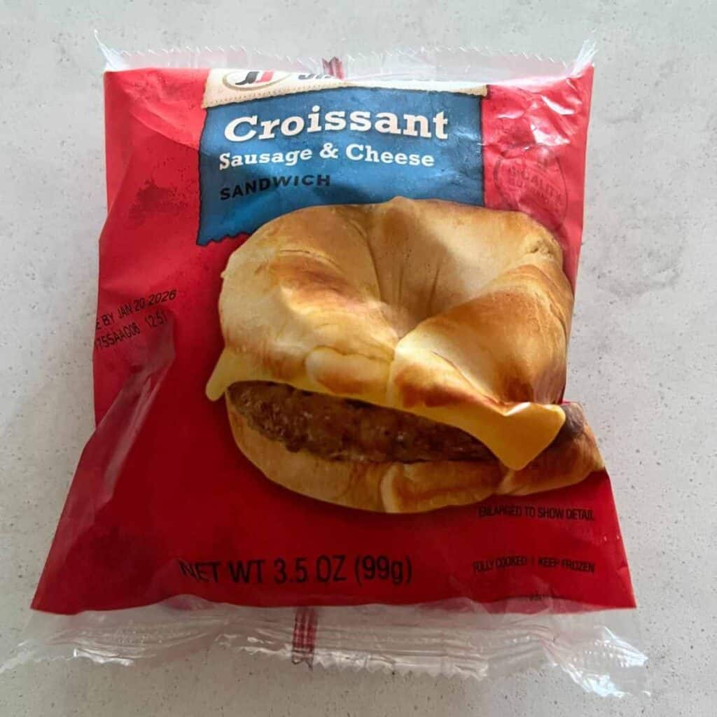 How to Air Fry Jimmy Dean Breakfast Sandwich - homemestic.com